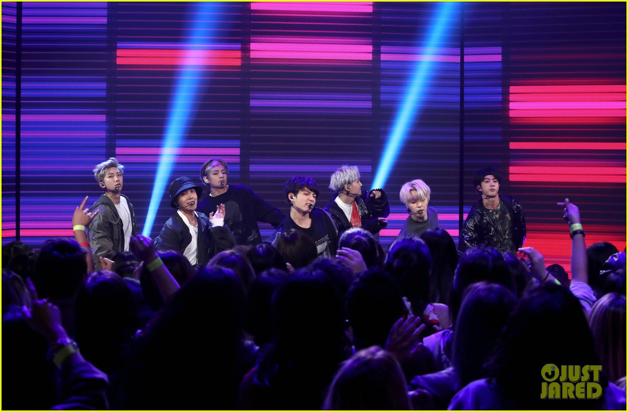 BTS Perform 'Mic Drop' on 'The Ellen Show' - Watch Now! | Photo 1124740 ...
