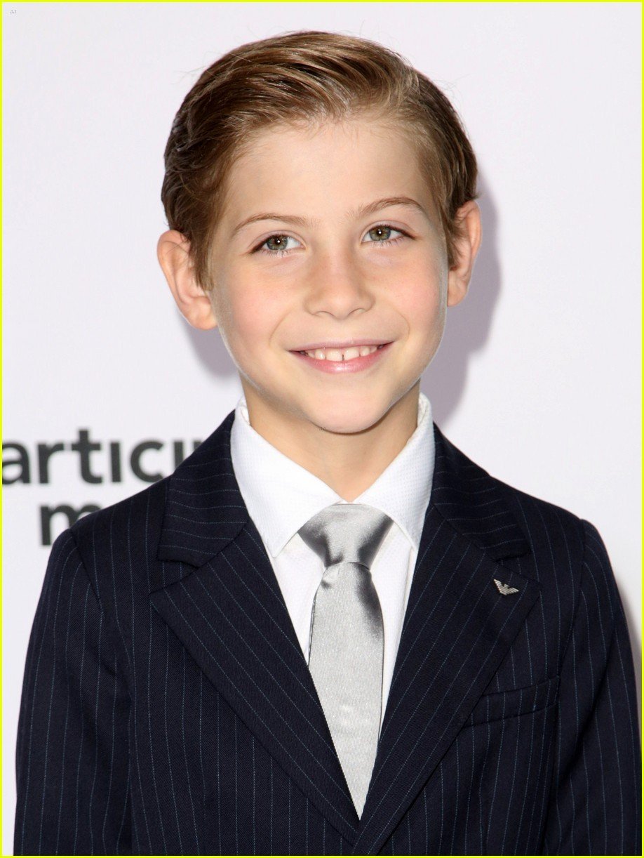 Danielle Rose Russell & Jacob Tremblay Hit 'Wonder' Premiere in Los ...