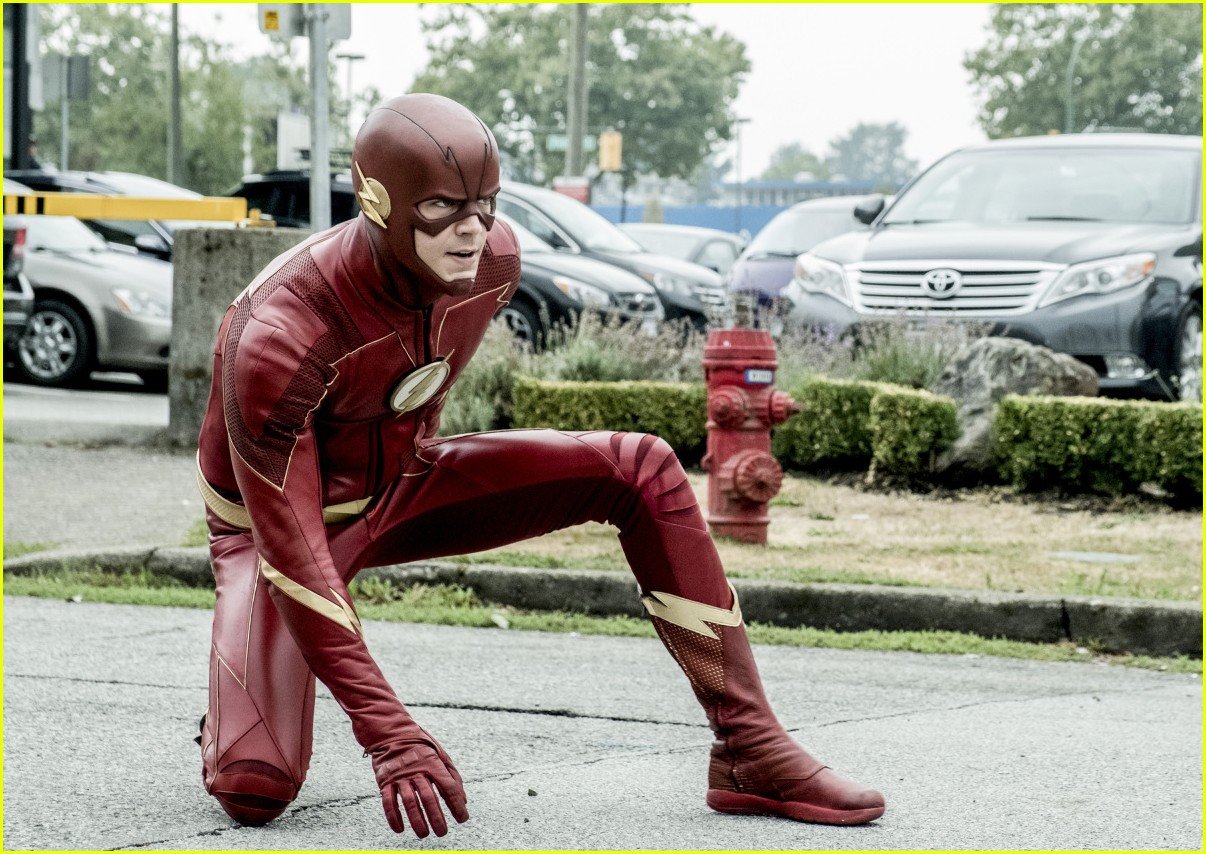 The Flash's Elongated Man Gets A Suit That Will Remind You of The ...