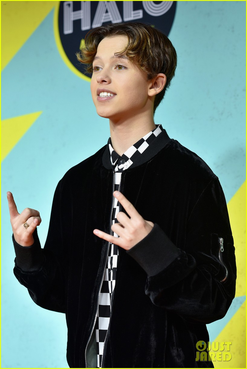 Full Sized Photo of jacob sartorius 2017 nick halo awards 06 | Jacob ...