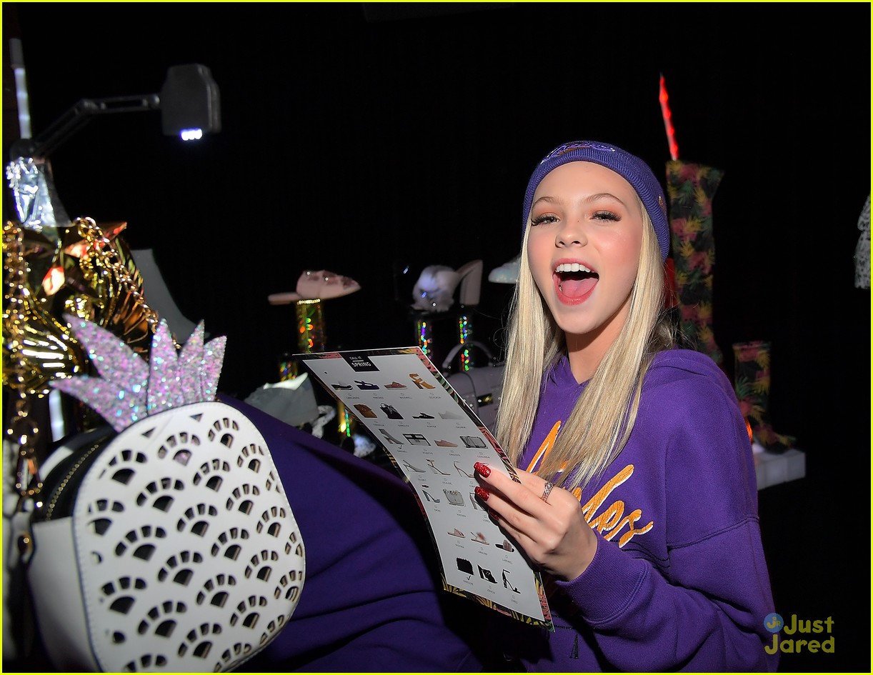 Jordyn Jones & Boyfriend Brandon Westenberg Show Lakers Pride at Call ...