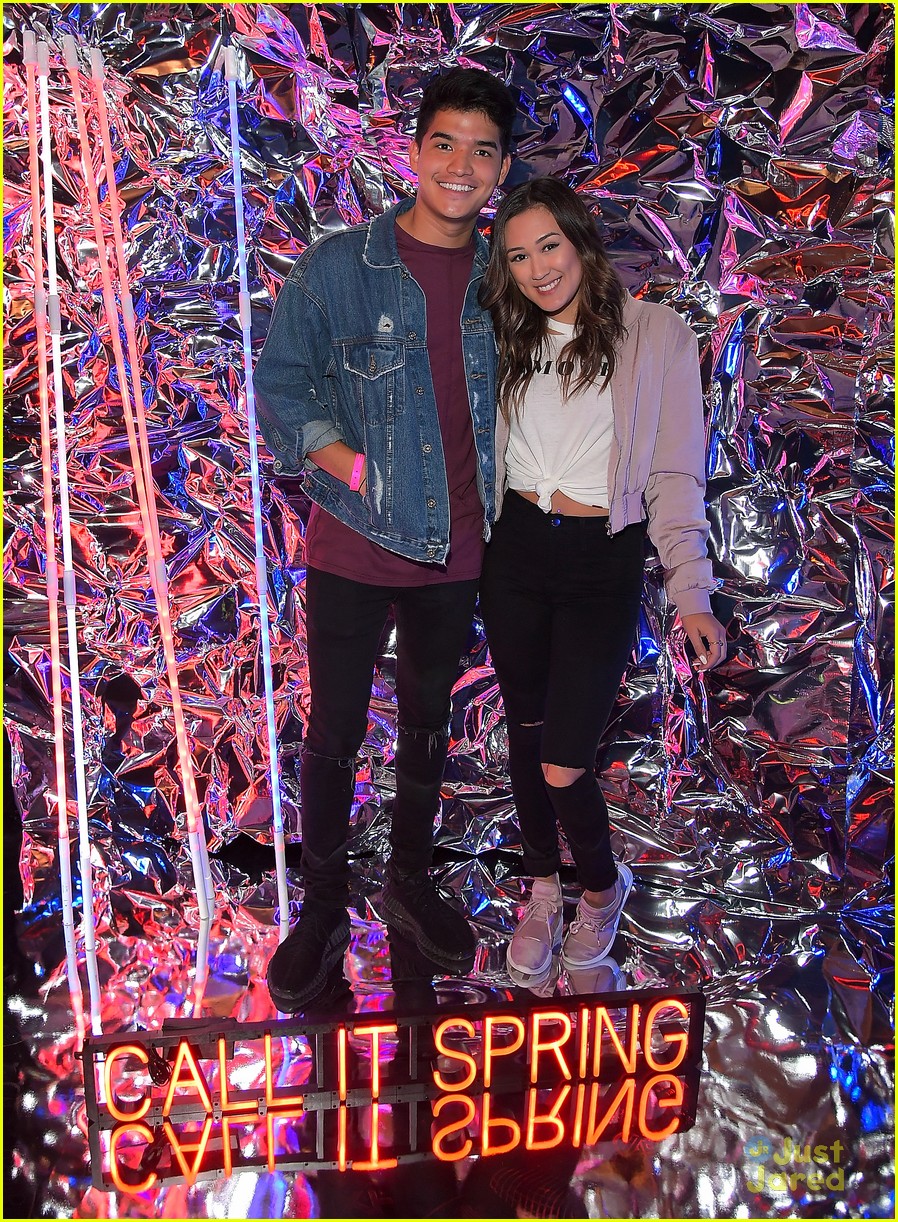 Jordyn Jones & Boyfriend Brandon Westenberg Show Lakers Pride at Call ...