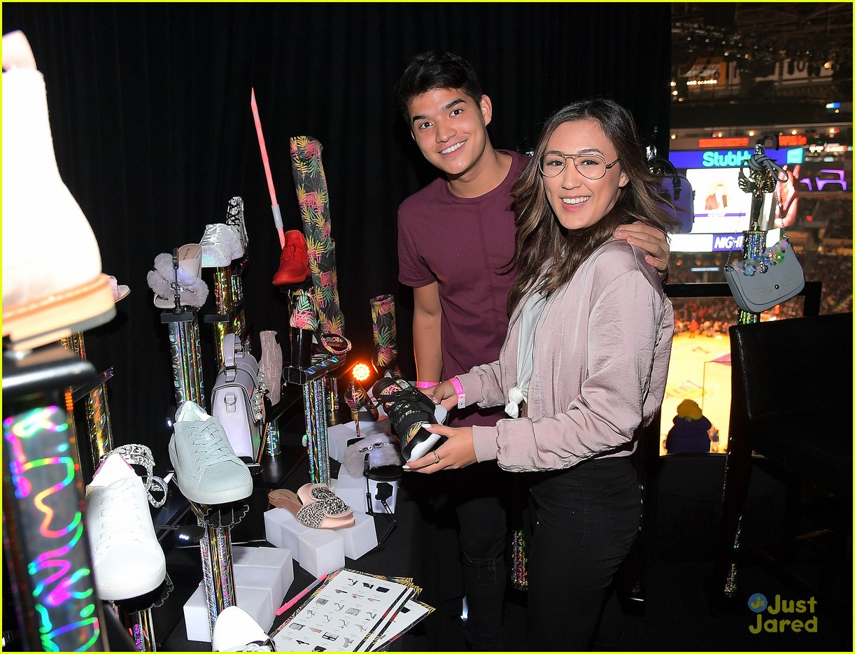 Jordyn Jones & Boyfriend Brandon Westenberg Show Lakers Pride at Call ...