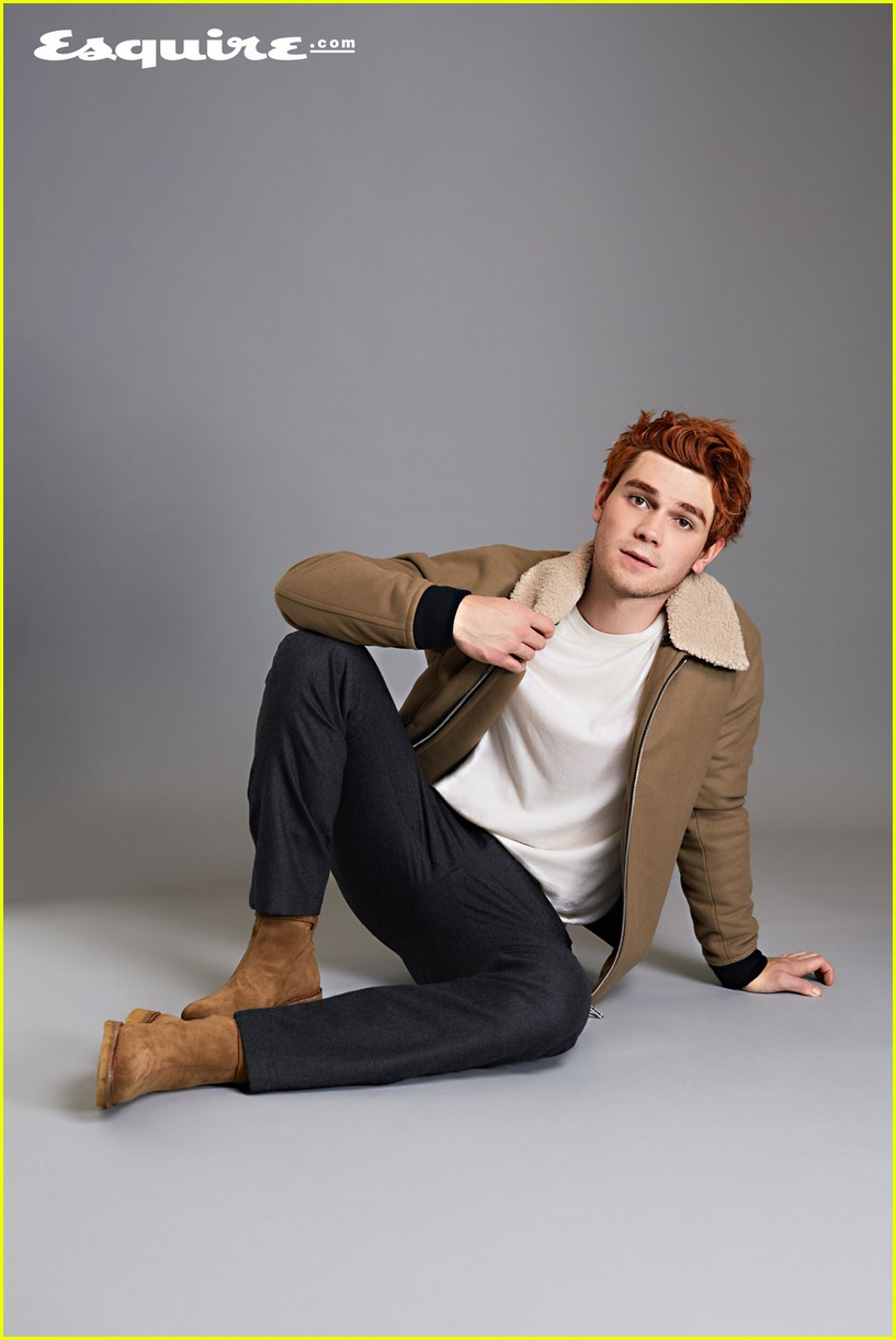 KJ Apa Opens Up About 'Riverdale' Fans & Shipping Wars! | Photo 1120095 ...
