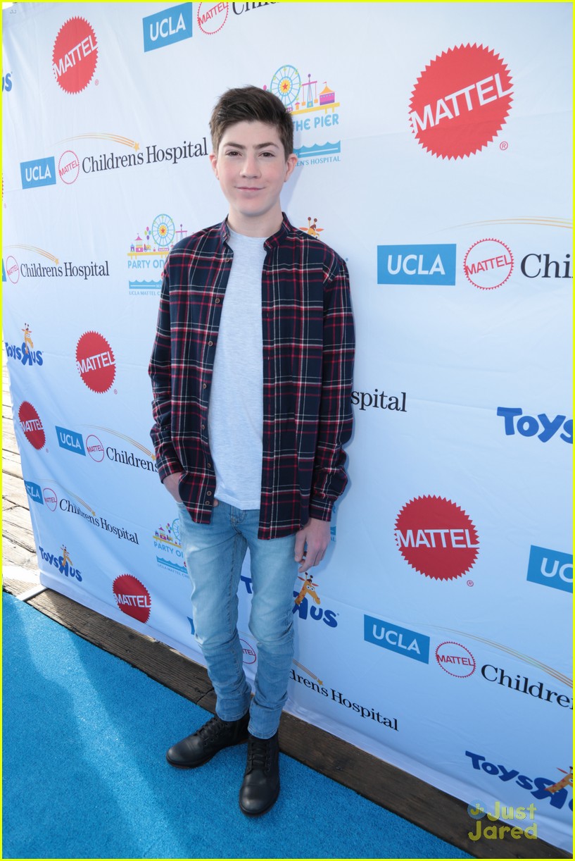 Brec Bassinger, DeVore Ledridge, Sofia Wylie & More Step Out For Mattel ...