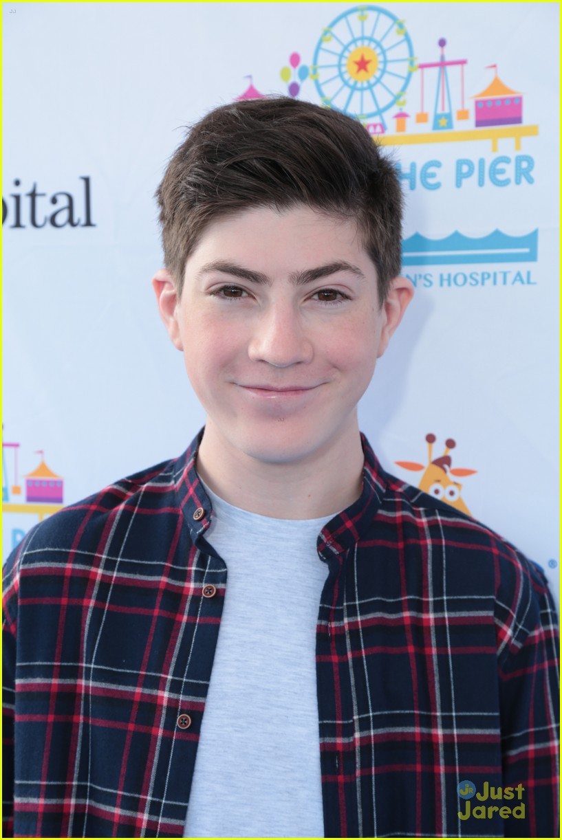 Brec Bassinger, DeVore Ledridge, Sofia Wylie & More Step Out For Mattel ...