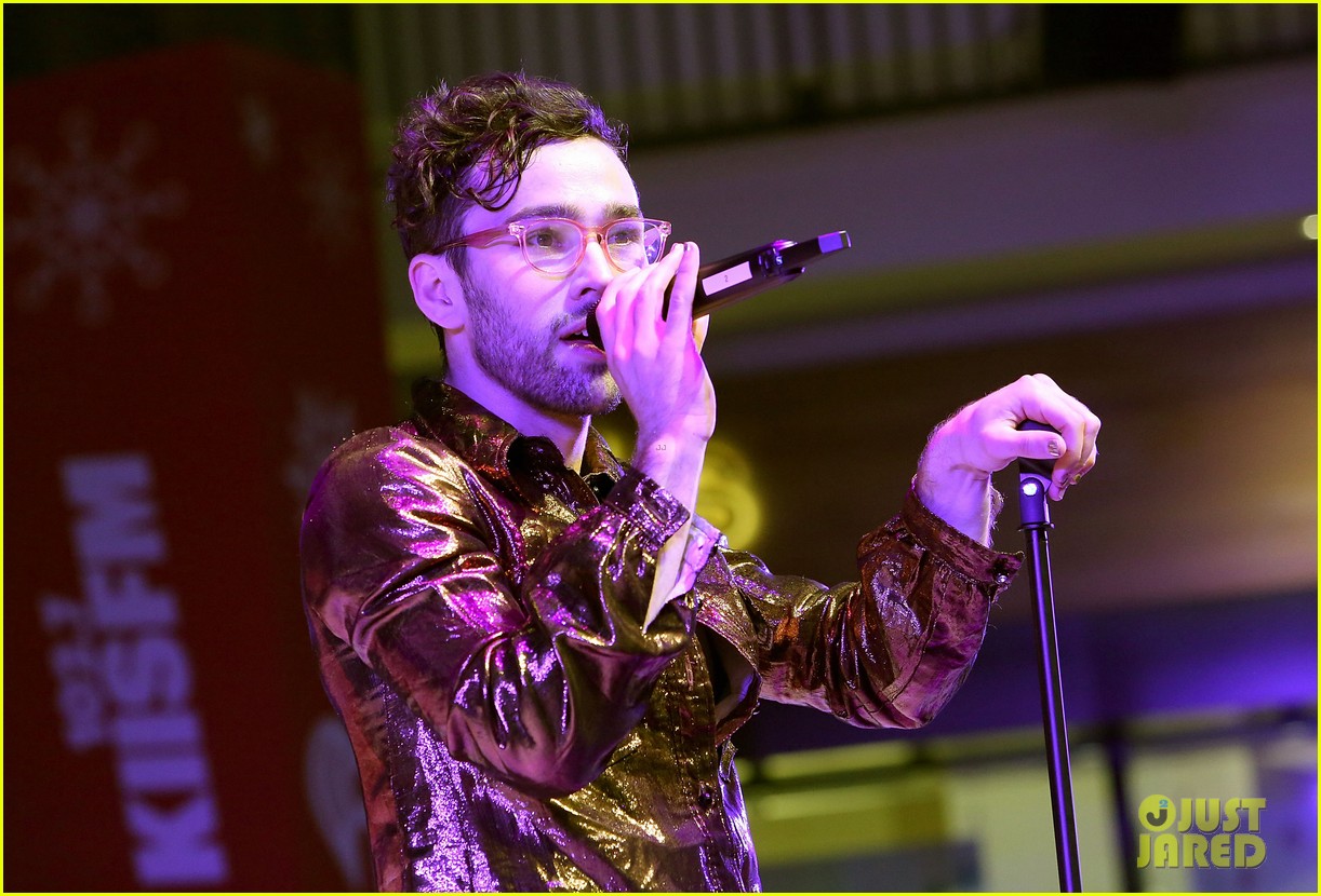 MAX Performs Last Show of 2017 at Westfield Century City Holiday ...