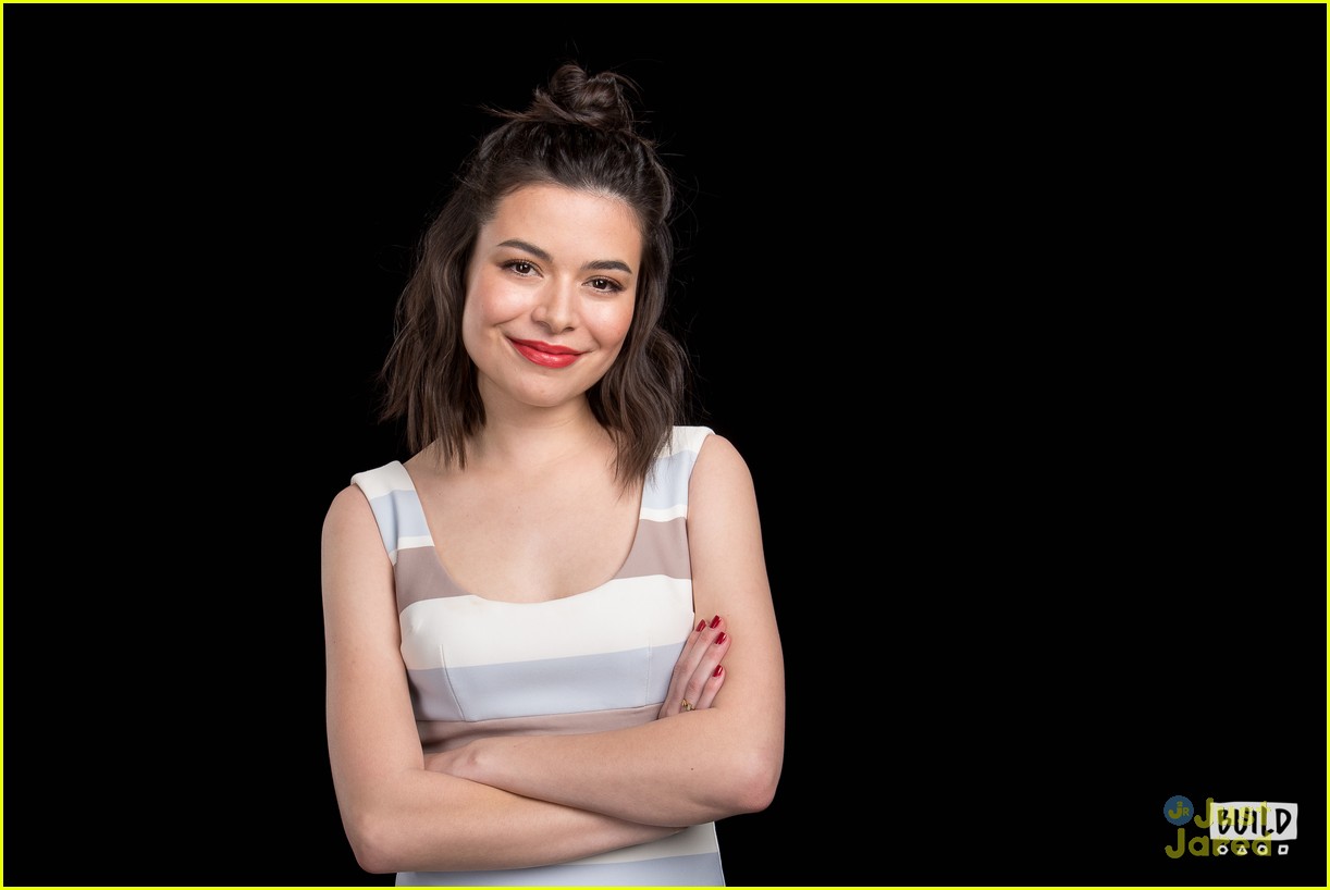 Miranda Cosgrove Misses All Of Her 'iCarly' Family, Except This One ...