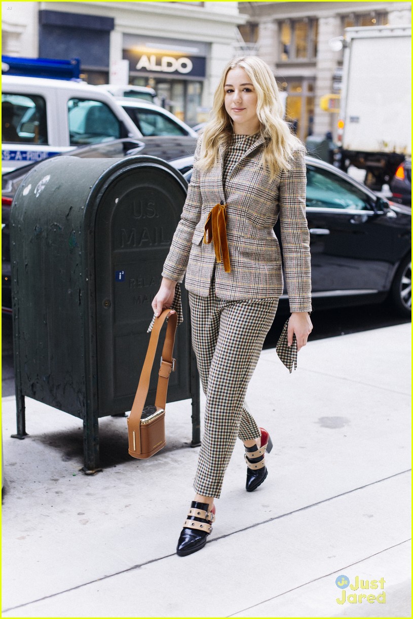 Chloe Lukasiak Promotes New Book with Six Fashionable Looks - See Them ...