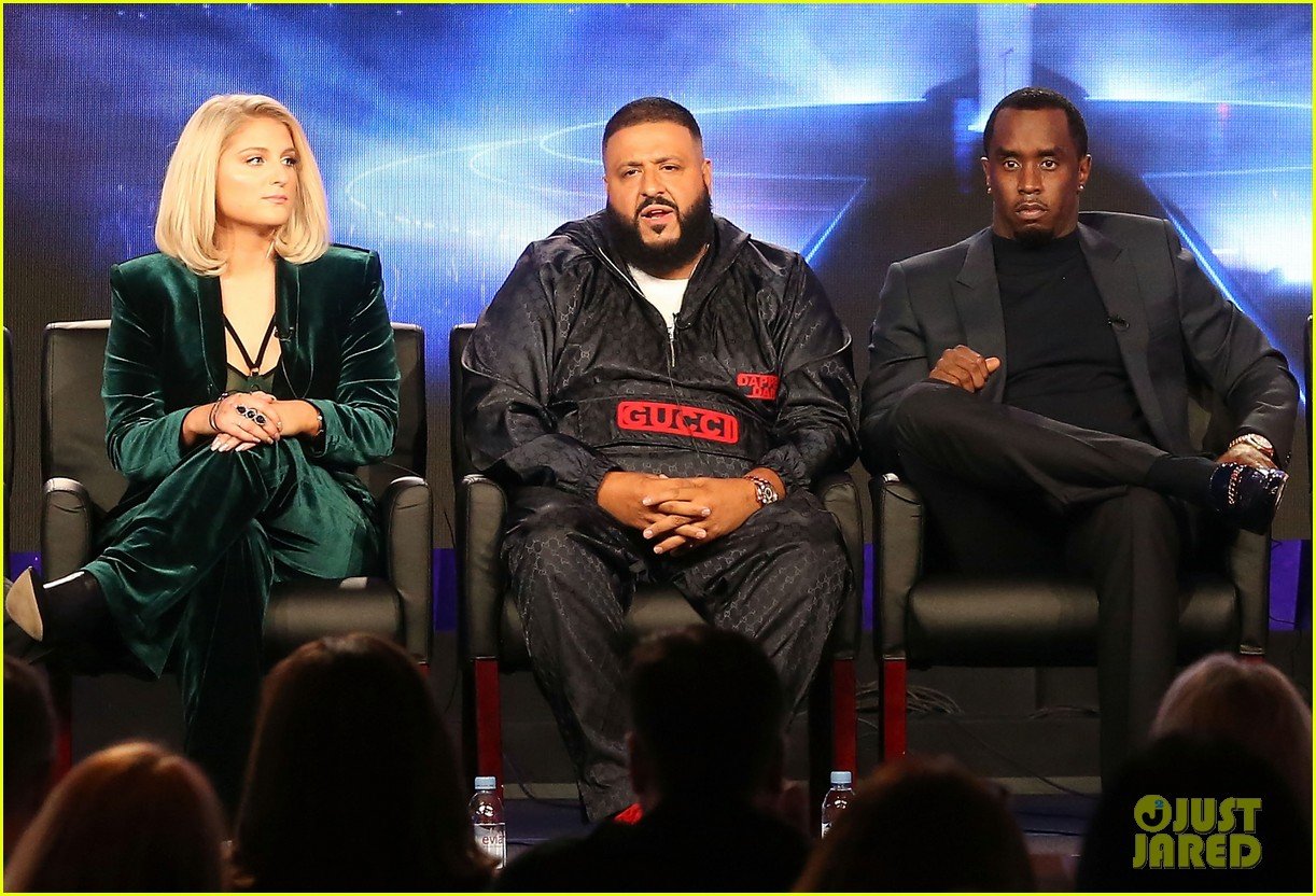 Full Sized Photo of fergie joins the four judges at winter tcas 2018 06 ...