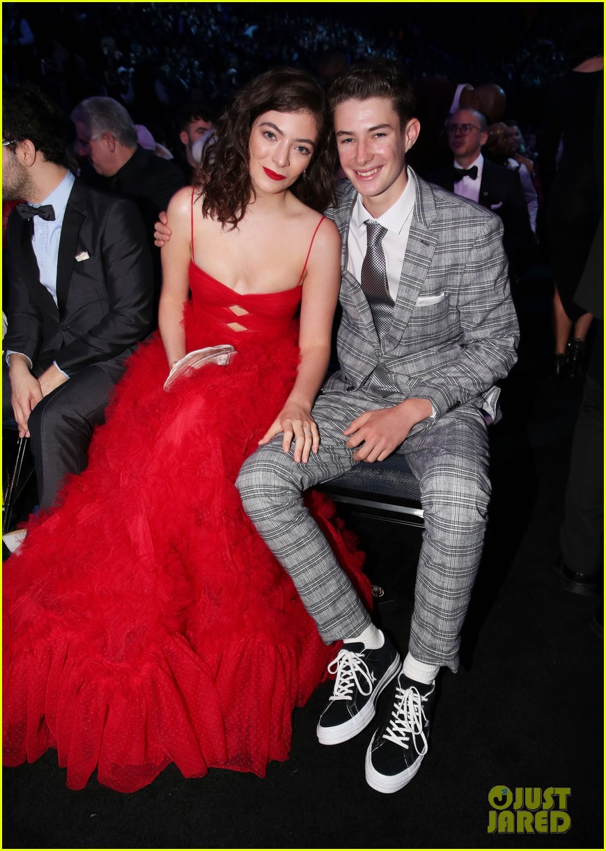 Lorde Brings Younger Brother Angelo to Grammys 2018! | Photo 1136126 ...