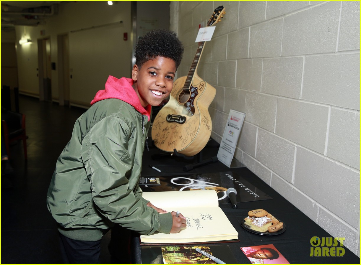 Lion King's Young Simba JD McCrary Joins Childish Gambino For ...