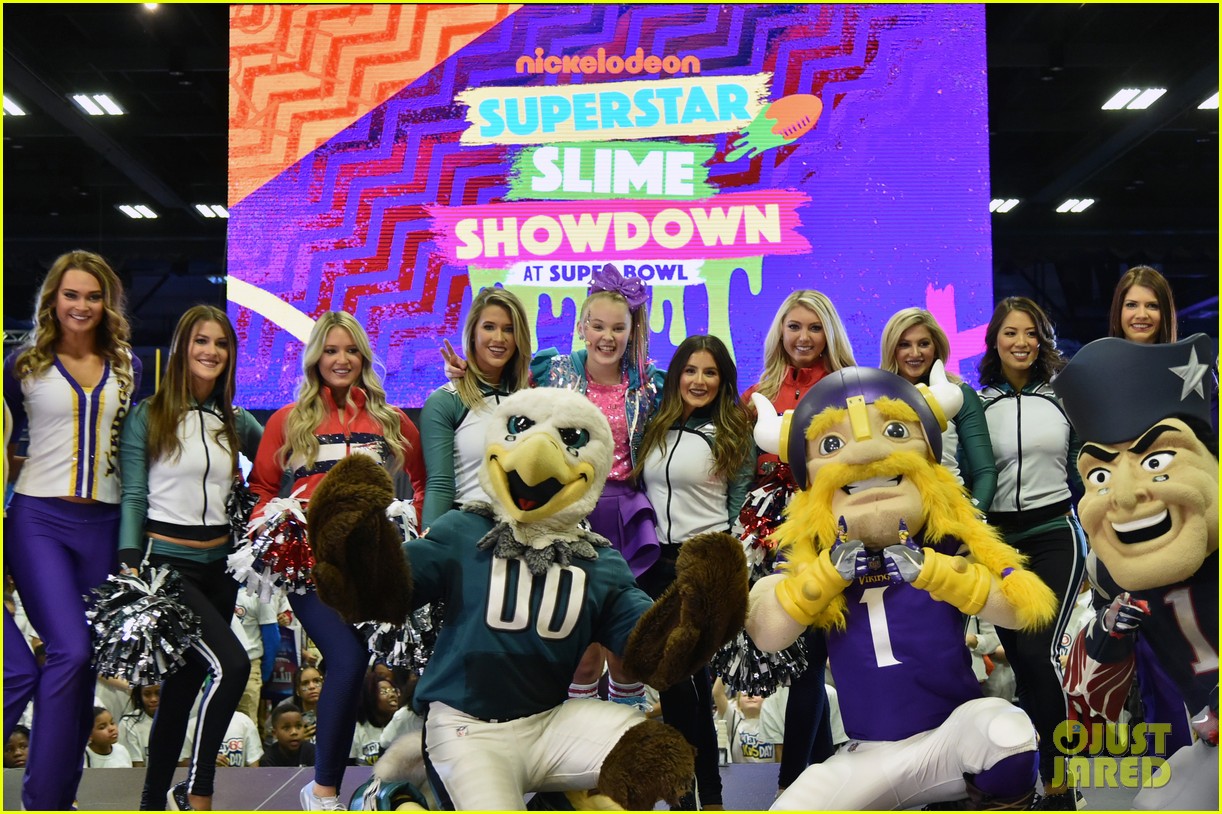 Full Sized Photo of jojo siwa takes the stage at nfl play 60 kids day ...