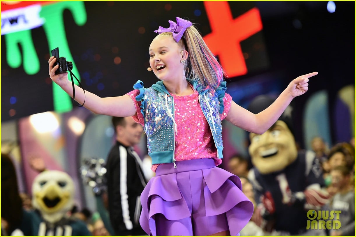 JoJo Siwa Takes The Stage at NFL Play 60 Kids Day During Super Bowl ...