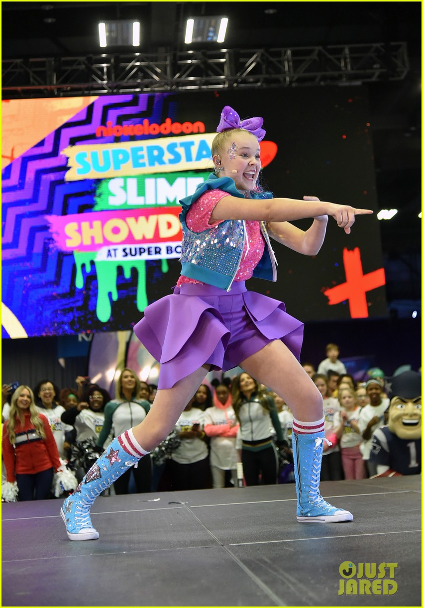 JoJo Siwa Takes The Stage at NFL Play 60 Kids Day During Super Bowl ...