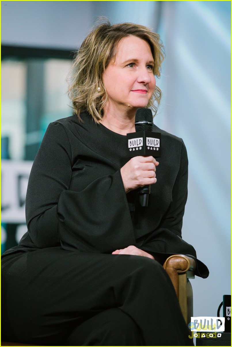 Bailee Madison Brings ‘Losing Brave’ Promo To NYC | Photo 1137134 ...