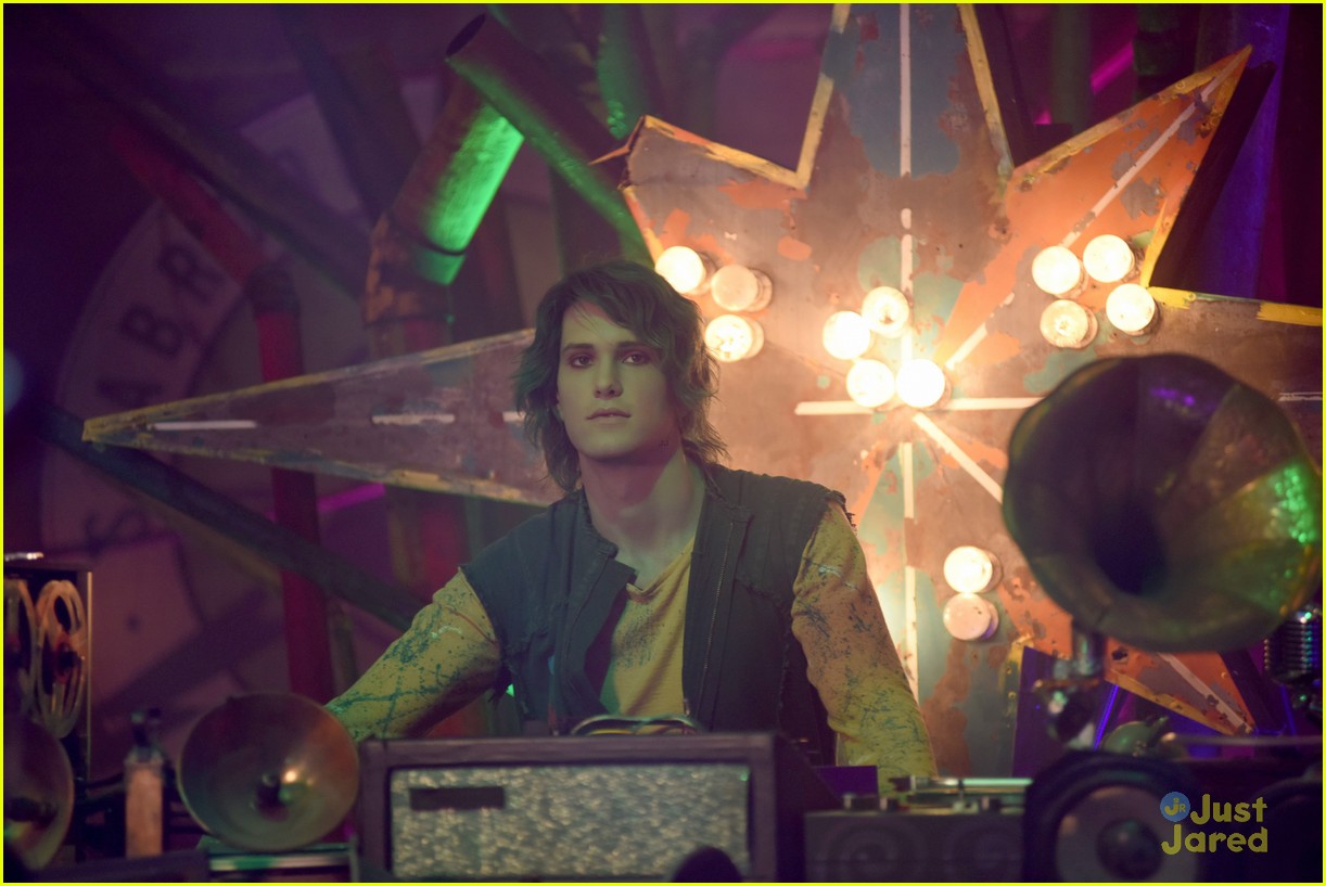 Zombies' Bonzo Can Play Over 32 Instruments! | Photo 1140763 - Photo ...