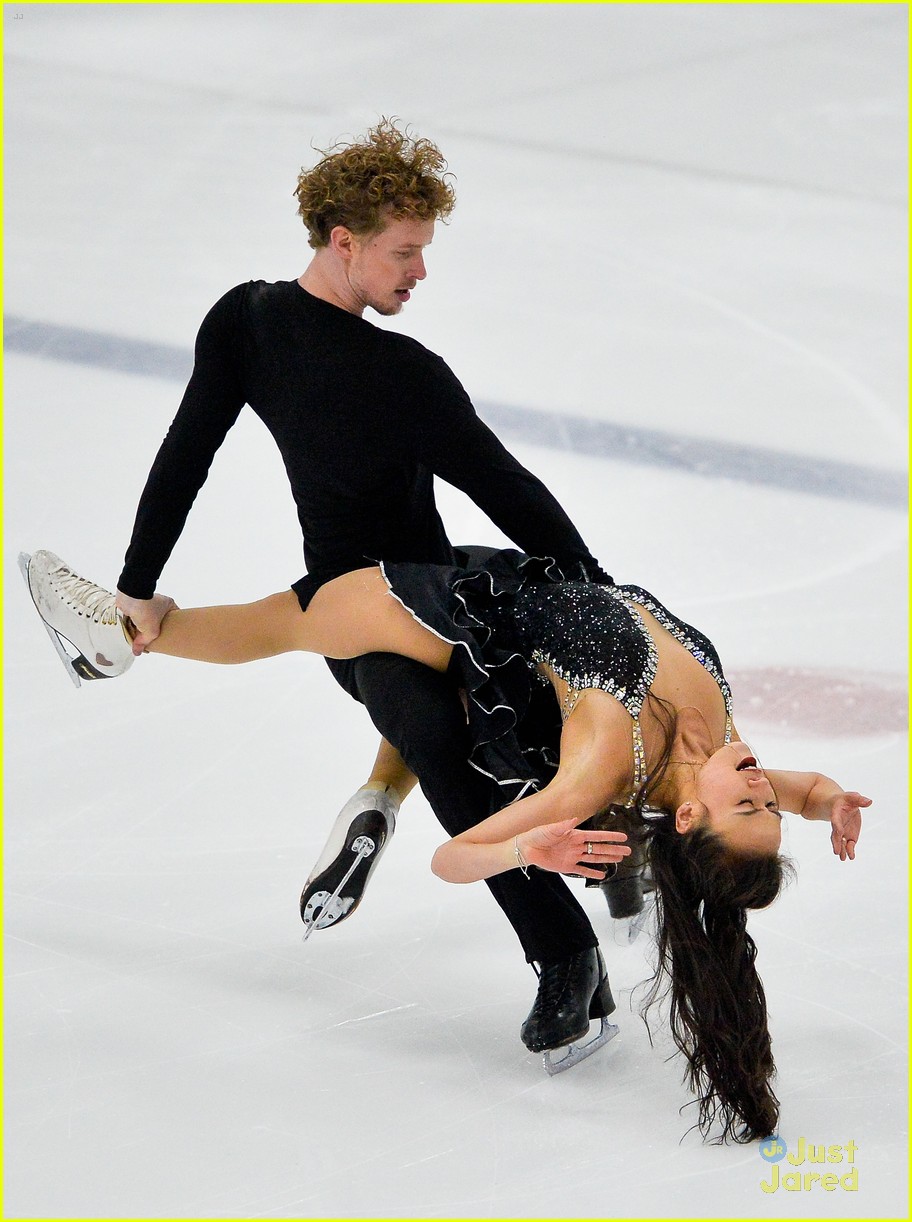 Full Sized Photo Of Madison Chock Evan Bates Dating Olympics 10 Team