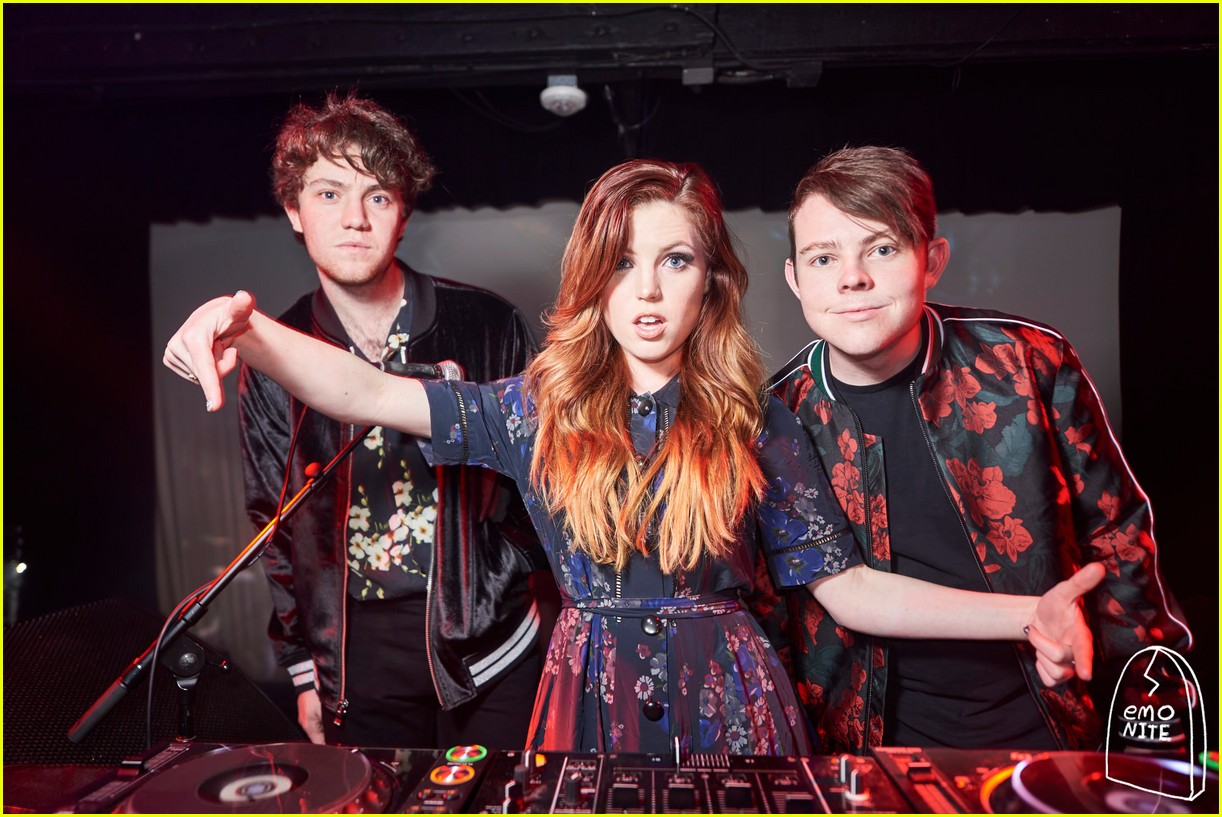 Echosmith Take the DJ Booth at Emo Nite, Rock Out to 'Cool Kids' (Video ...