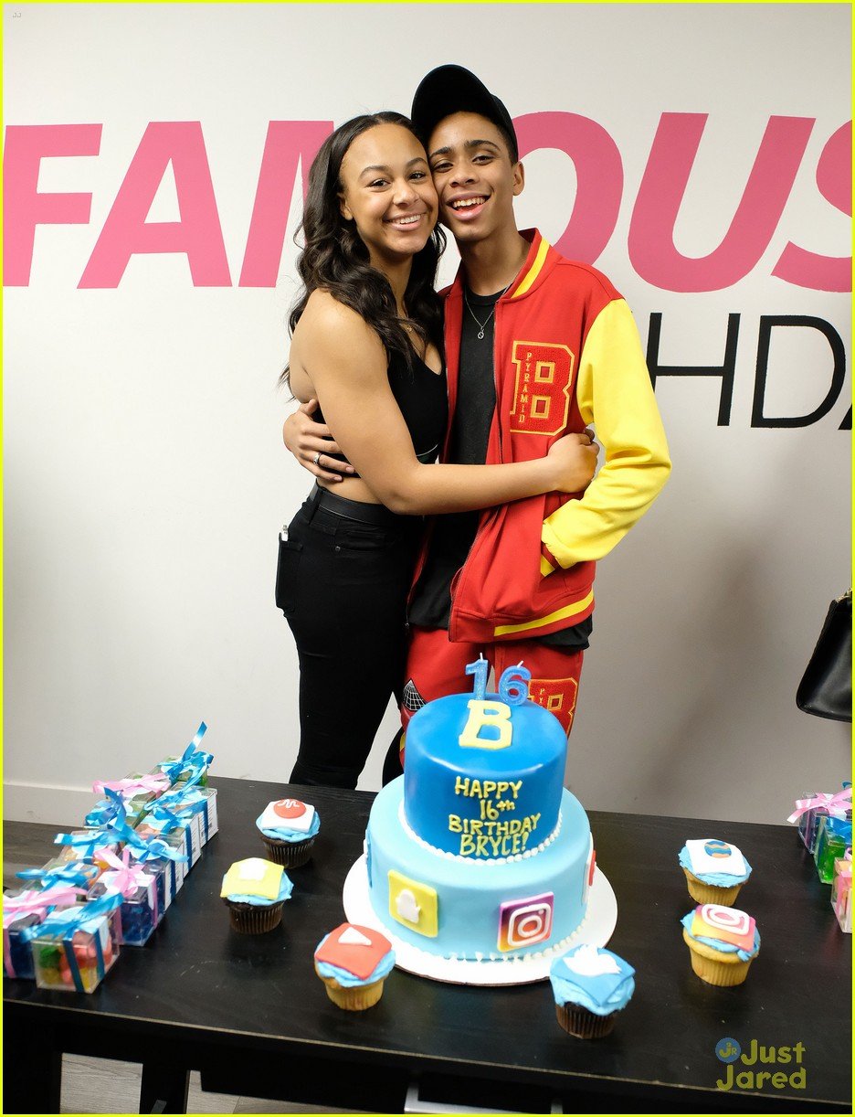 Nia Sioux Throws Boyfriend Bryce Xavier A Surprise Birthday Party ...