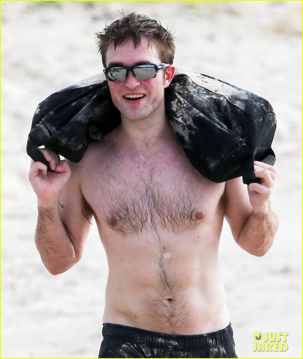 Robert Pattinson Has Never Looked Hotter Than in These Shirtless Pics ...