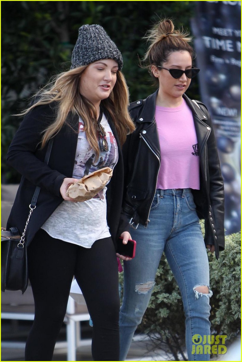 Ashley Tisdale Jokes This Throwback Photo with Miley Cyrus Is 'Amazing ...