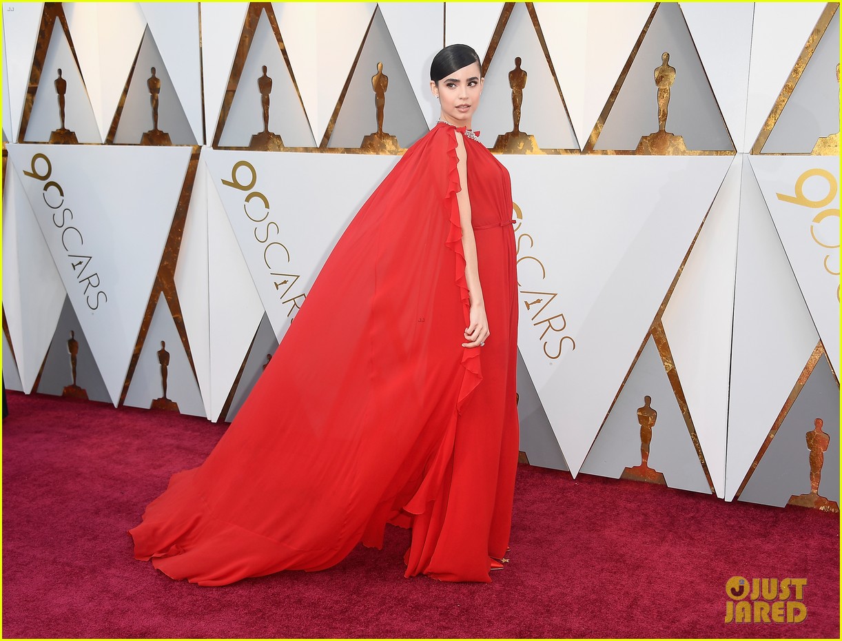 Full Sized Photo of sofia carson oscars 2018 06 | Sofia Carson Is Red Hot at Oscars 2018! | Just ...