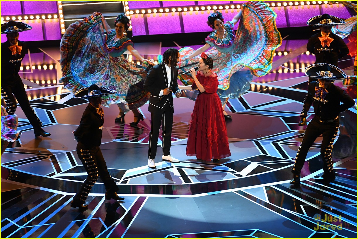 'Coco's Best Original Song Win at Oscars Makes Songwriter Robert Lopez ...