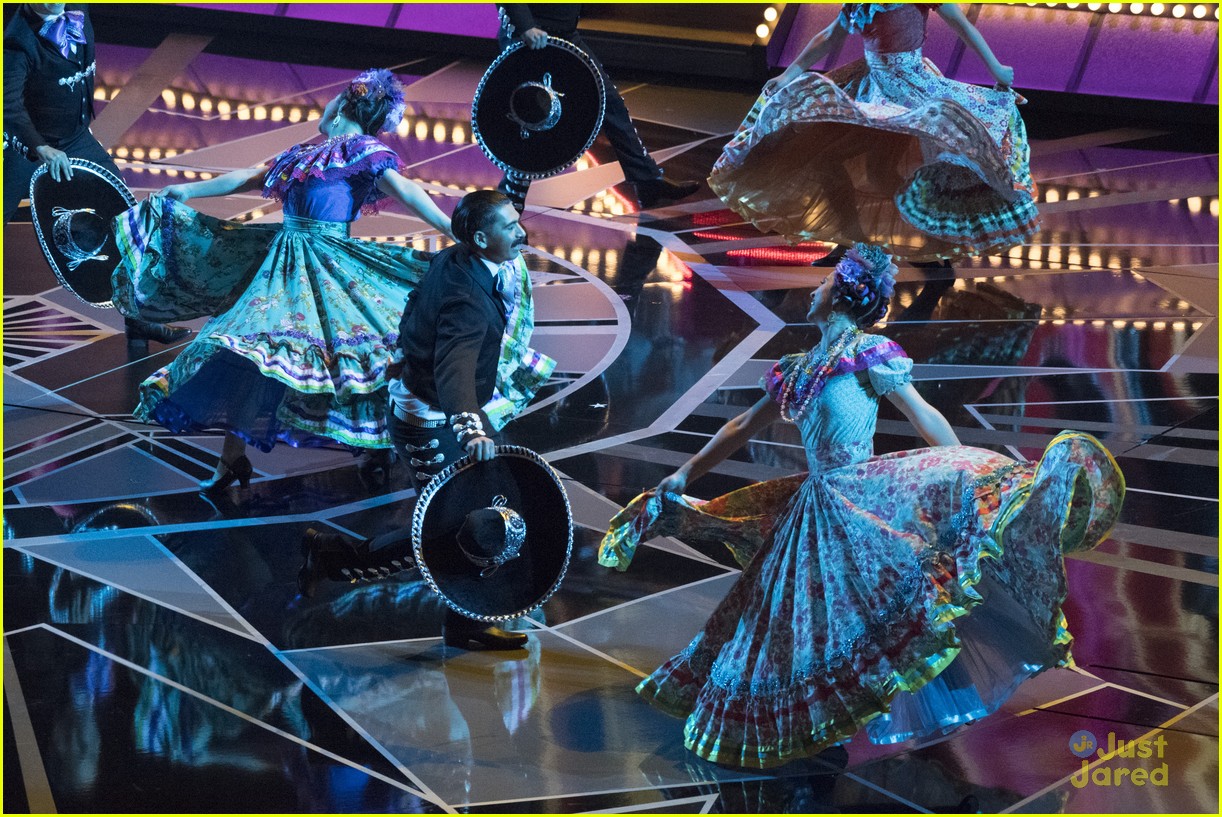 'Coco's Best Original Song Win at Oscars Makes Songwriter Robert Lopez ...