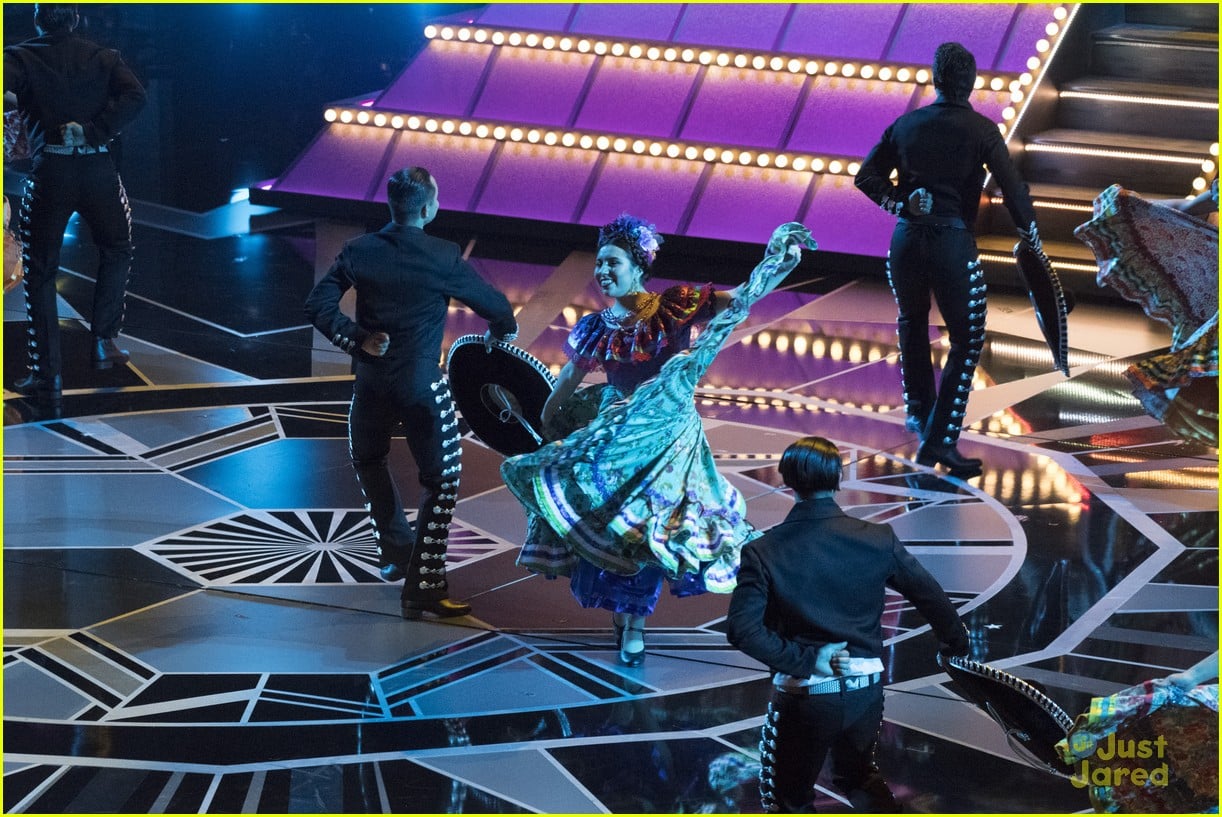 'Coco's Best Original Song Win at Oscars Makes Songwriter Robert Lopez ...