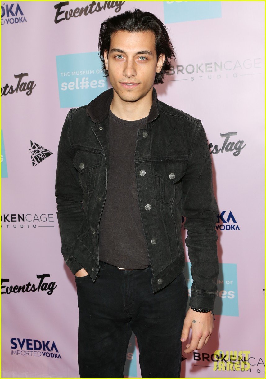 The Fosters' Hayden Byerly, Izabela Vidovic & Kalama Epstein Reunite at ...