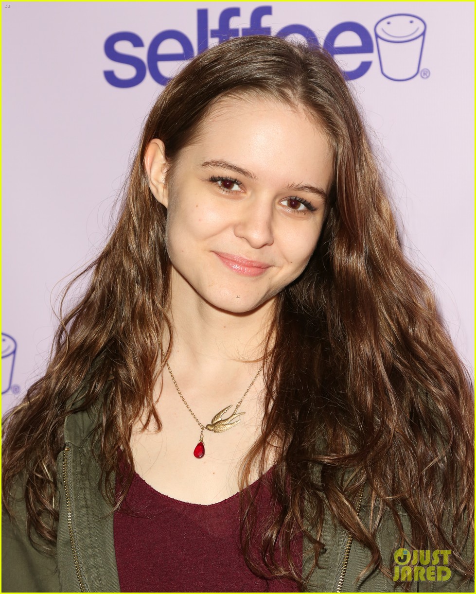 The Fosters' Hayden Byerly, Izabela Vidovic & Kalama Epstein Reunite at ...