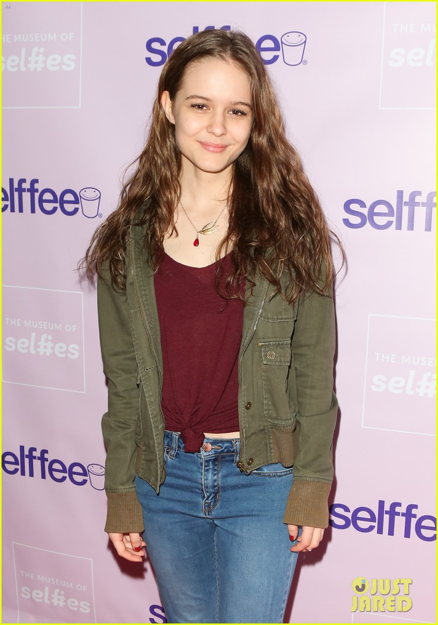 The Fosters' Hayden Byerly, Izabela Vidovic & Kalama Epstein Reunite at ...