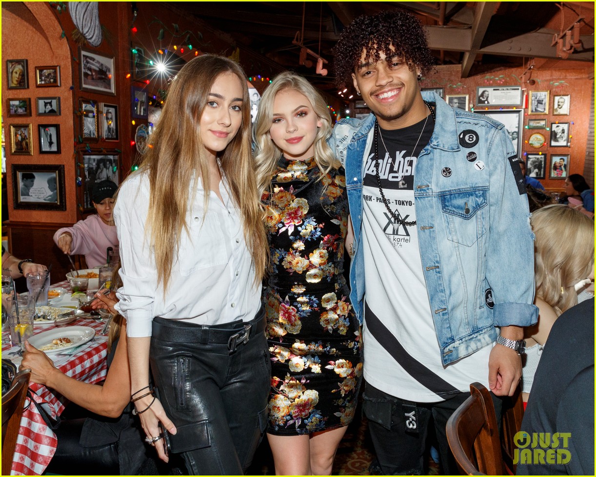 Jordyn Jones Has 18th Birthday Party at Buca di Beppo With Boyfriend ...