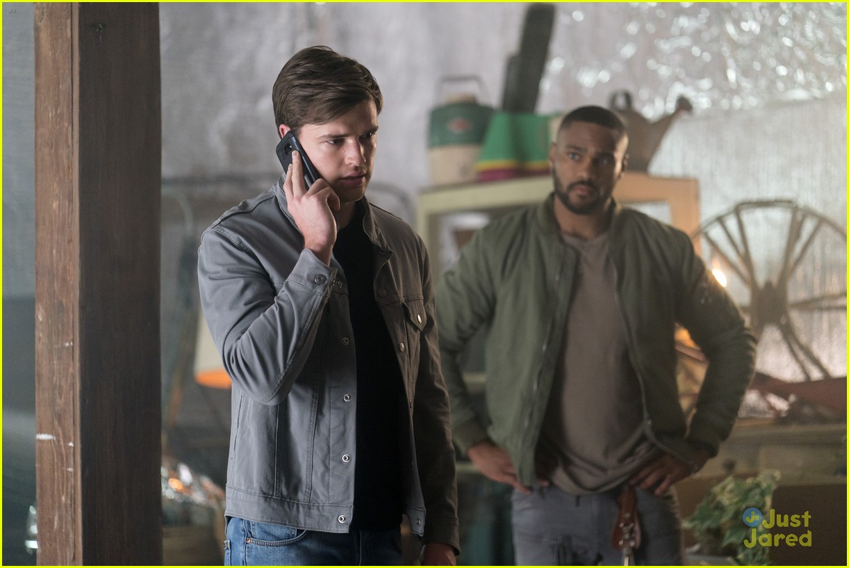 Luke & Willa Work Together To Destroy a Machine in Tonight's 'Beyond ...