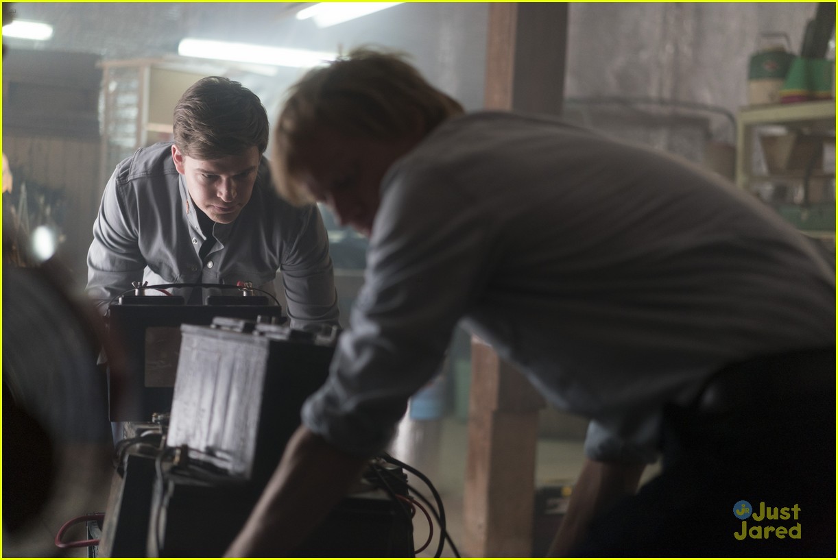 Luke & Willa Work Together To Destroy a Machine in Tonight's 'Beyond ...