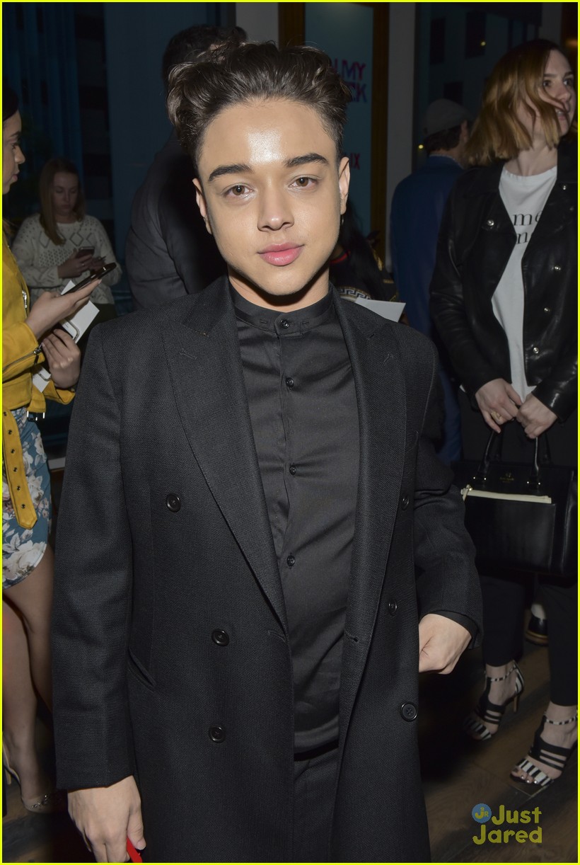 Ronni Hawk Debuts Brand New Look For 'On My Block' Premiere | Photo ...