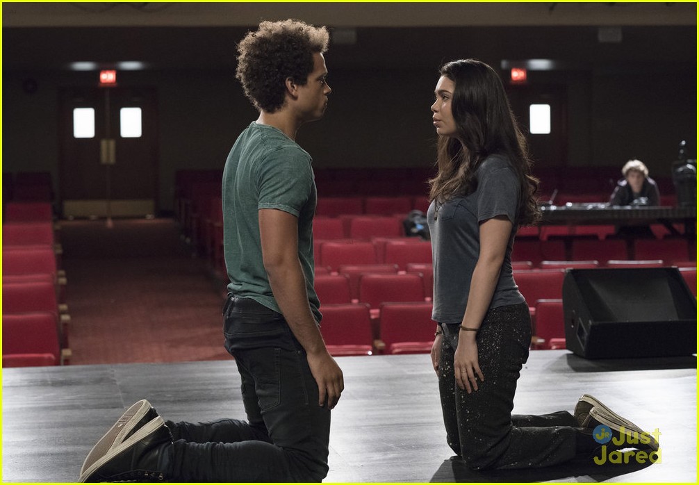 Rise's Auli'i Cravalho & Damon J. Gillespie Talk Those 'Glee ...