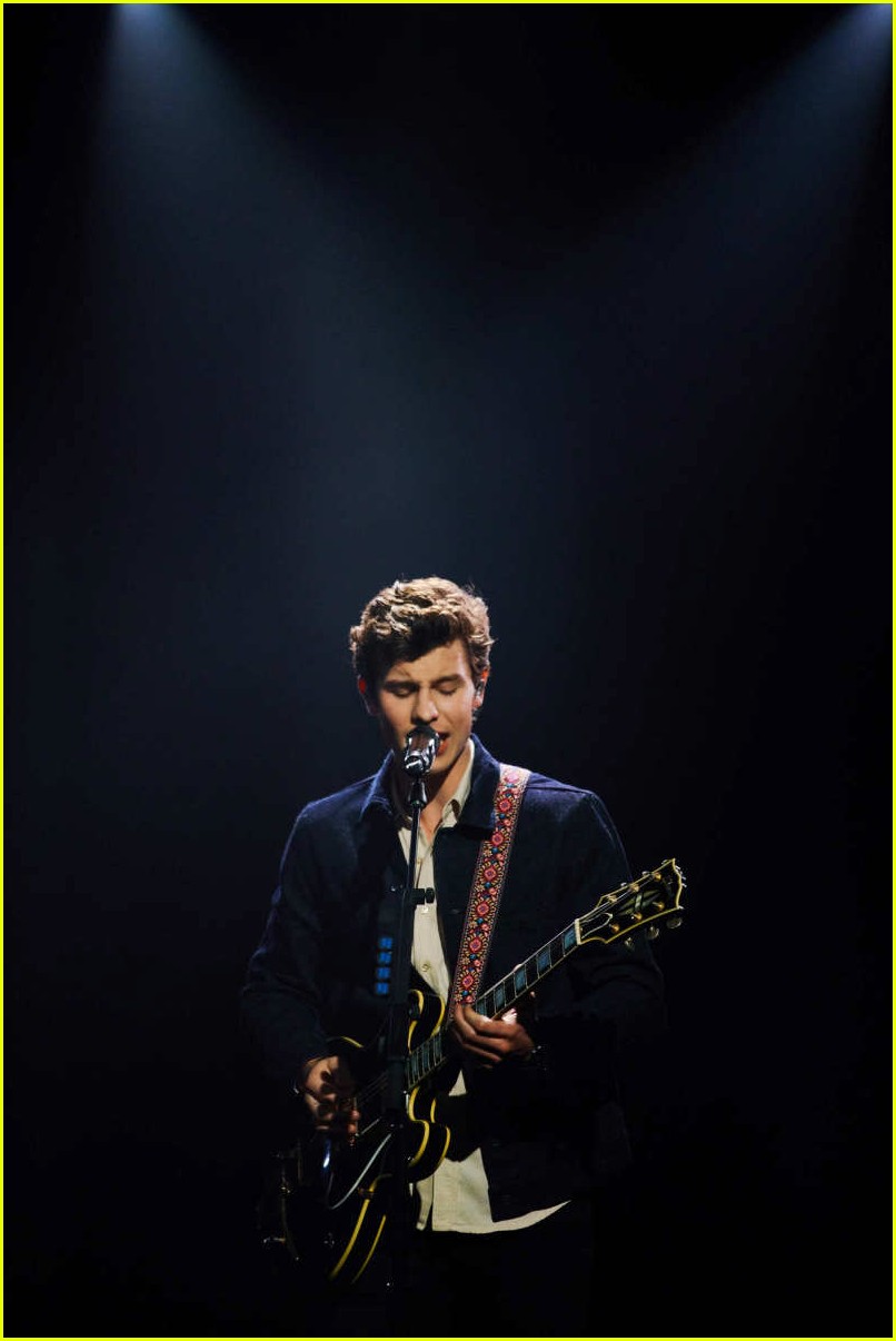 Shawn Mendes Tests His Nerves With A Game Of Flinch On James Corden