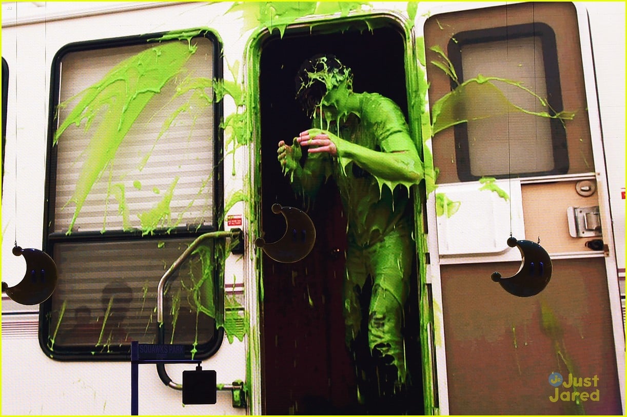 Full Sized Photo of shawn mendes slimed kca win 01 | Shawn Mendes Got ...