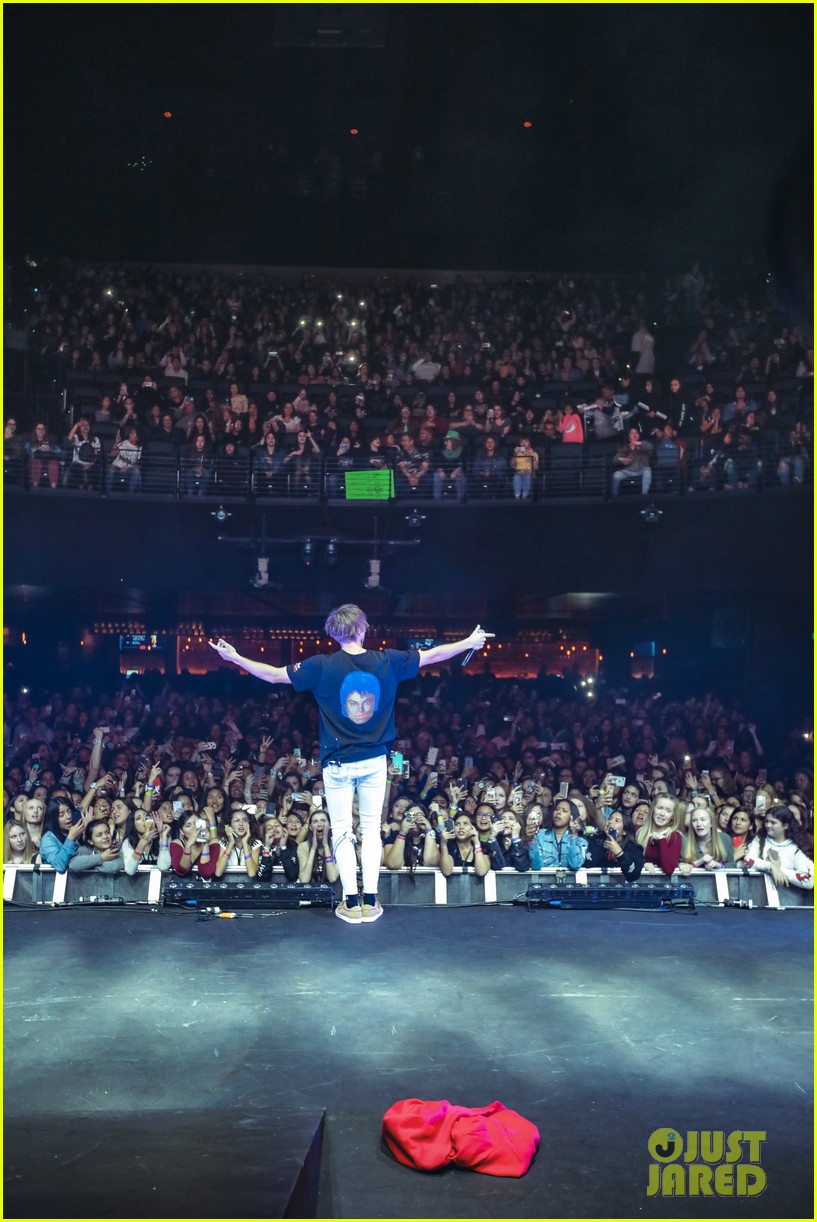 EBEN Goes Behind-the-Scenes of 'Invitation Tour' With Why Don't We ...