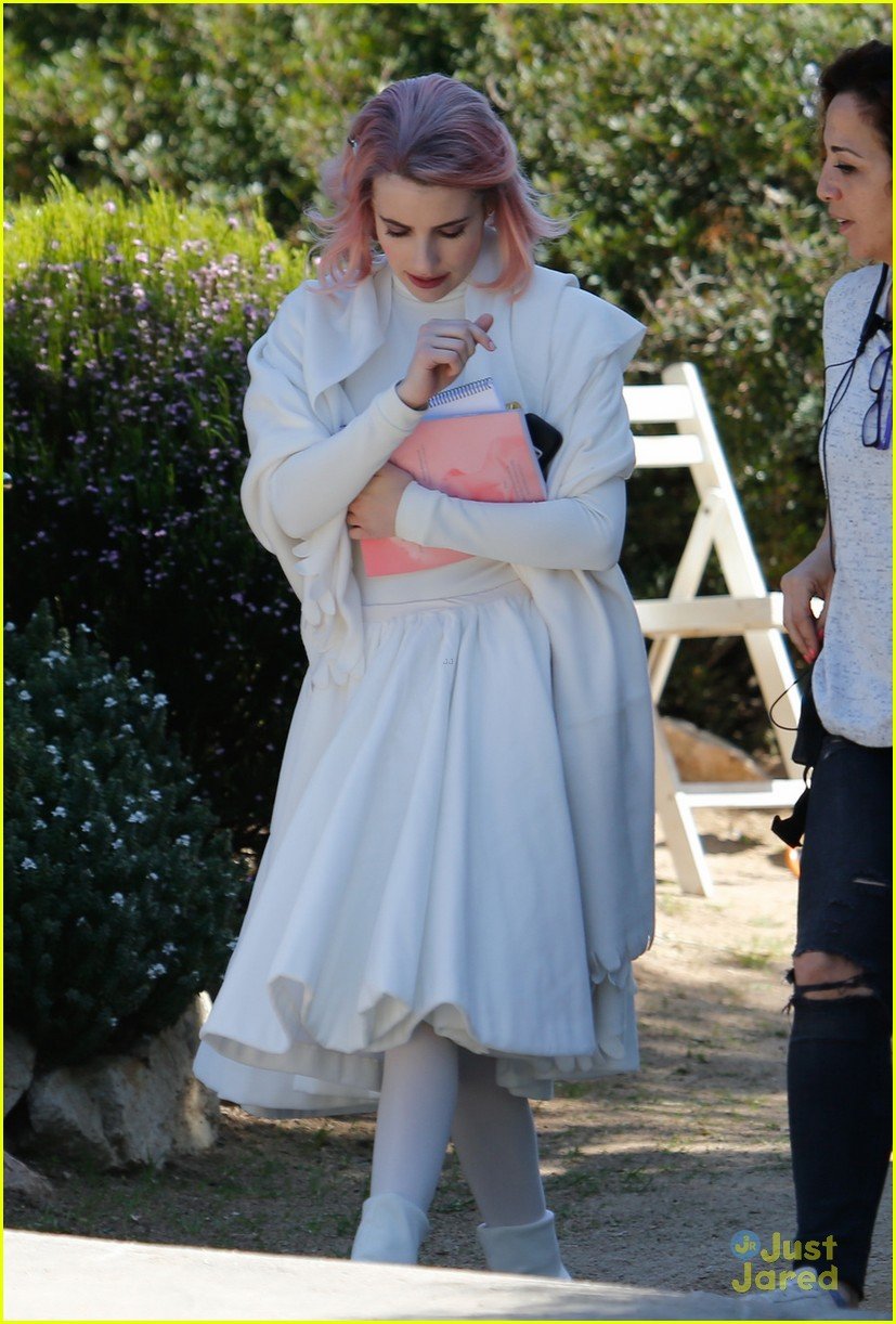 Emma Roberts Now Has Pink Hair For New Movie 'Paradise Hills'! | Photo ...