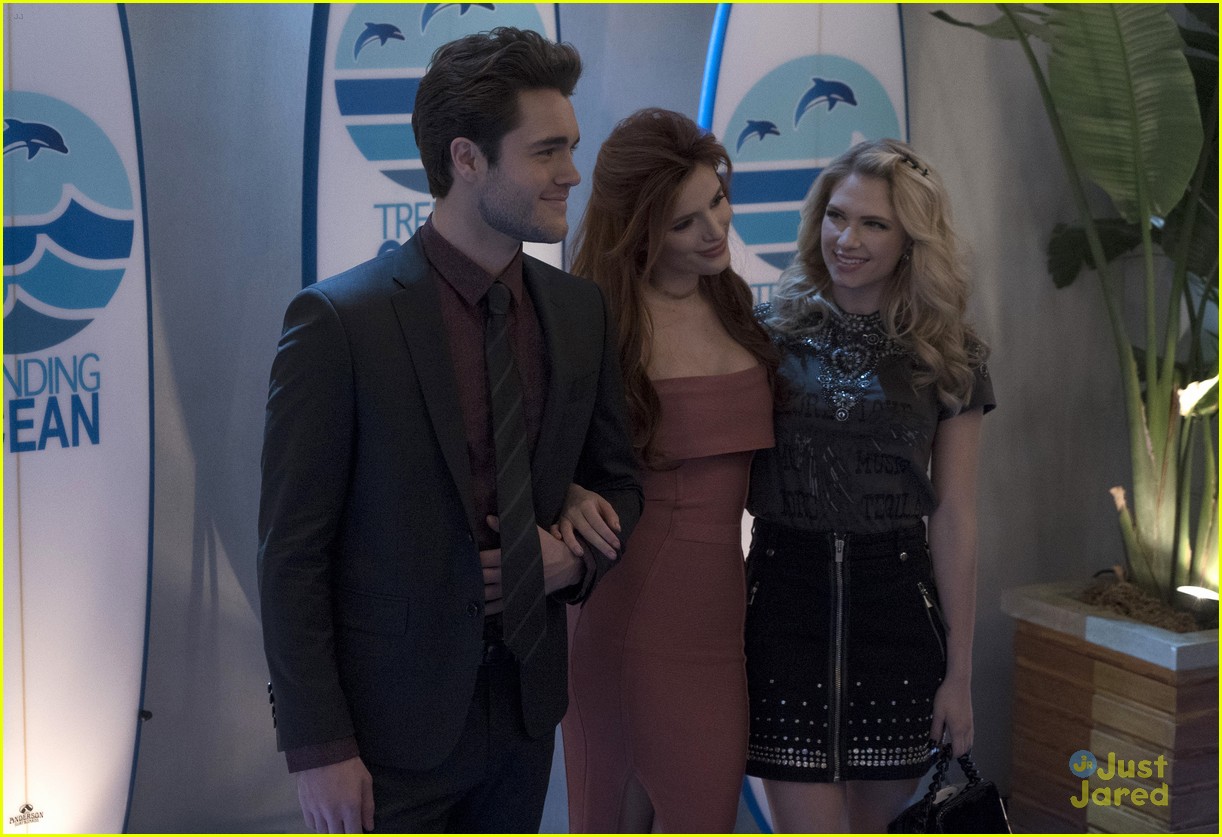 Rainer Leans on Harper While Throwing a Charity Event on Tonight's ...