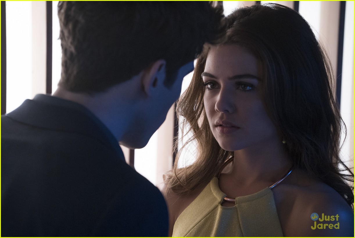 Rainer Leans on Harper While Throwing a Charity Event on Tonight's ...