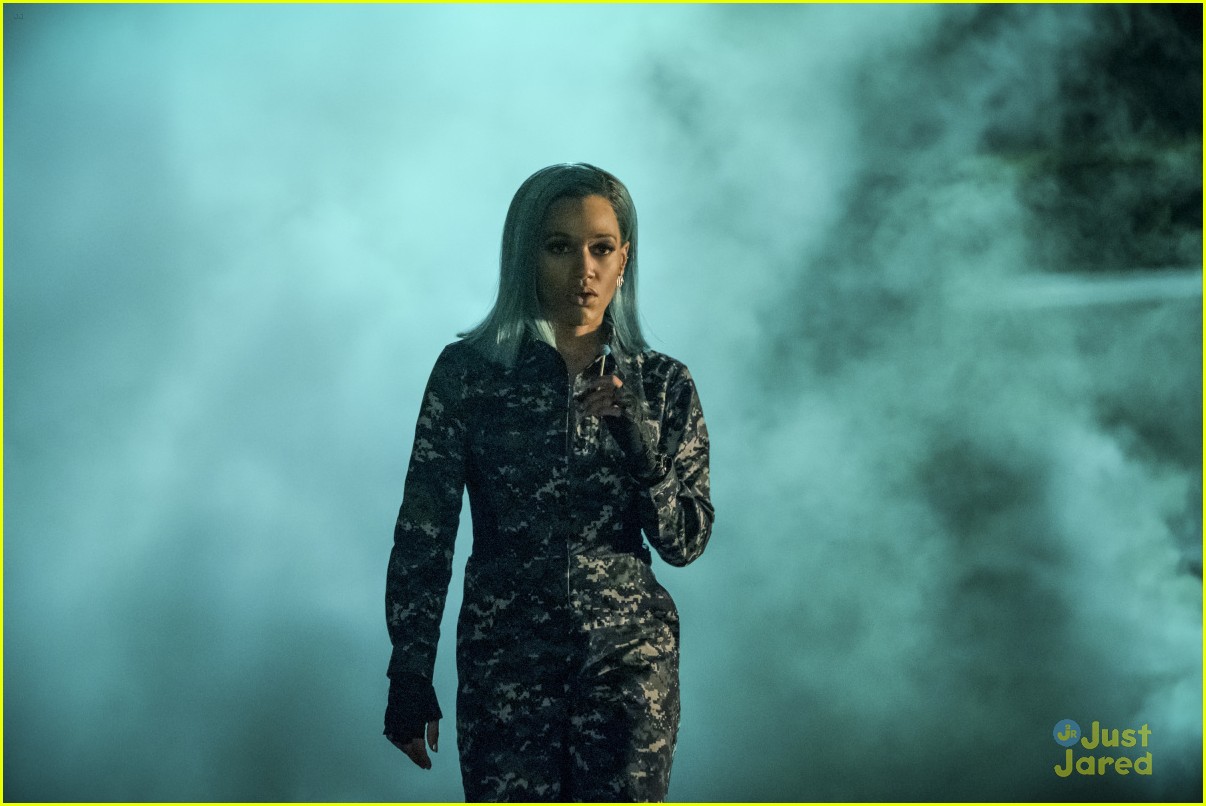 Carlos Valdes Previews The Reason Why Breacher Returns on 'The Flash ...