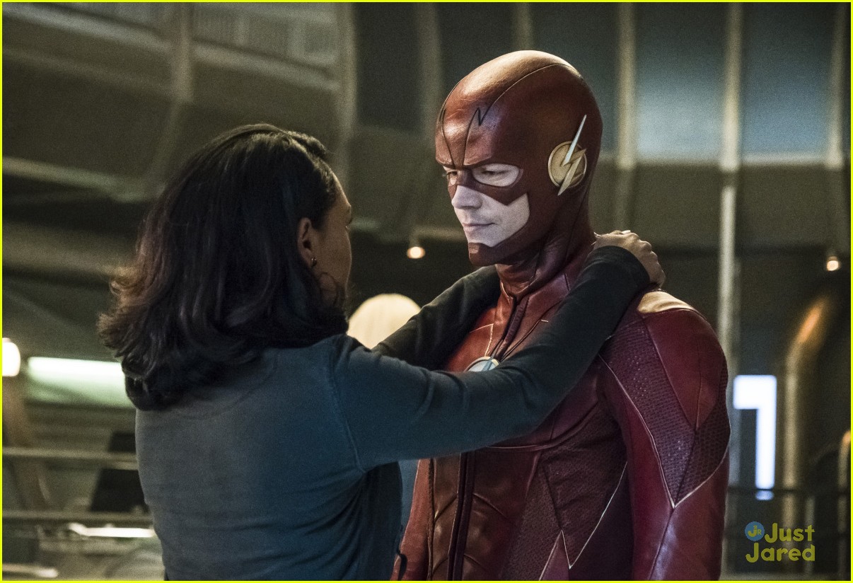 Caitlin Gets Stabbed By A Ninja in 'The Flash' Sneak Peek - Watch ...