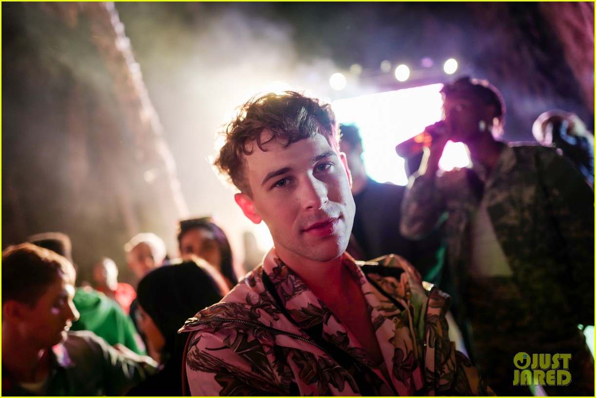 Gigi Hadid Had So Much Fun at the Moschino Party at Coachella! | Photo ...