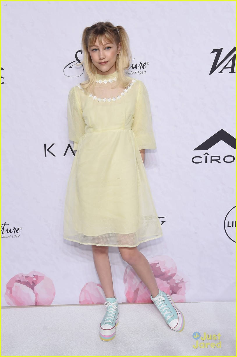 Grace VanderWaal Puts Out Inspiring Challenge To Her Fans | Photo ...