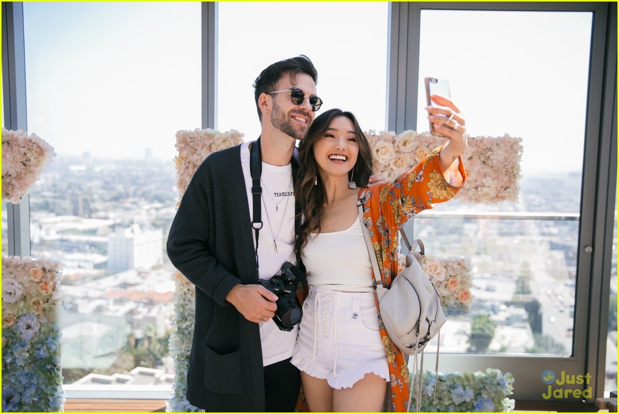 Veronica & Vanessa Merrell Step Out For Jenn Im's Pre-Easter Eggie ...