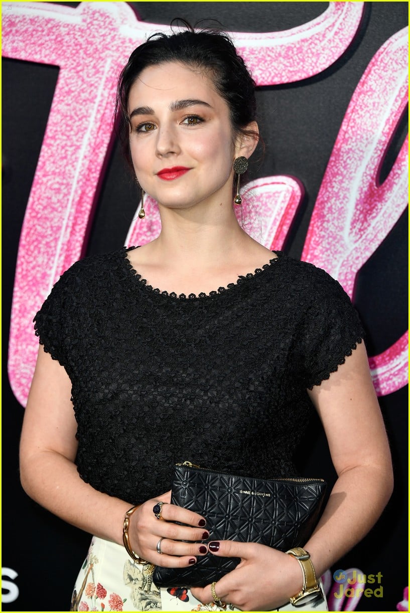 Shannon Purser Has 'Pinch Me' Moment At 'Tully' Premiere in LA | Photo ...